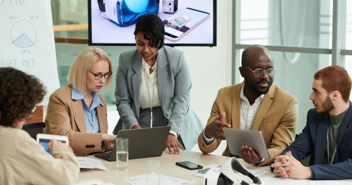 Executive Social Media in the Technology Industry - Influential Executive